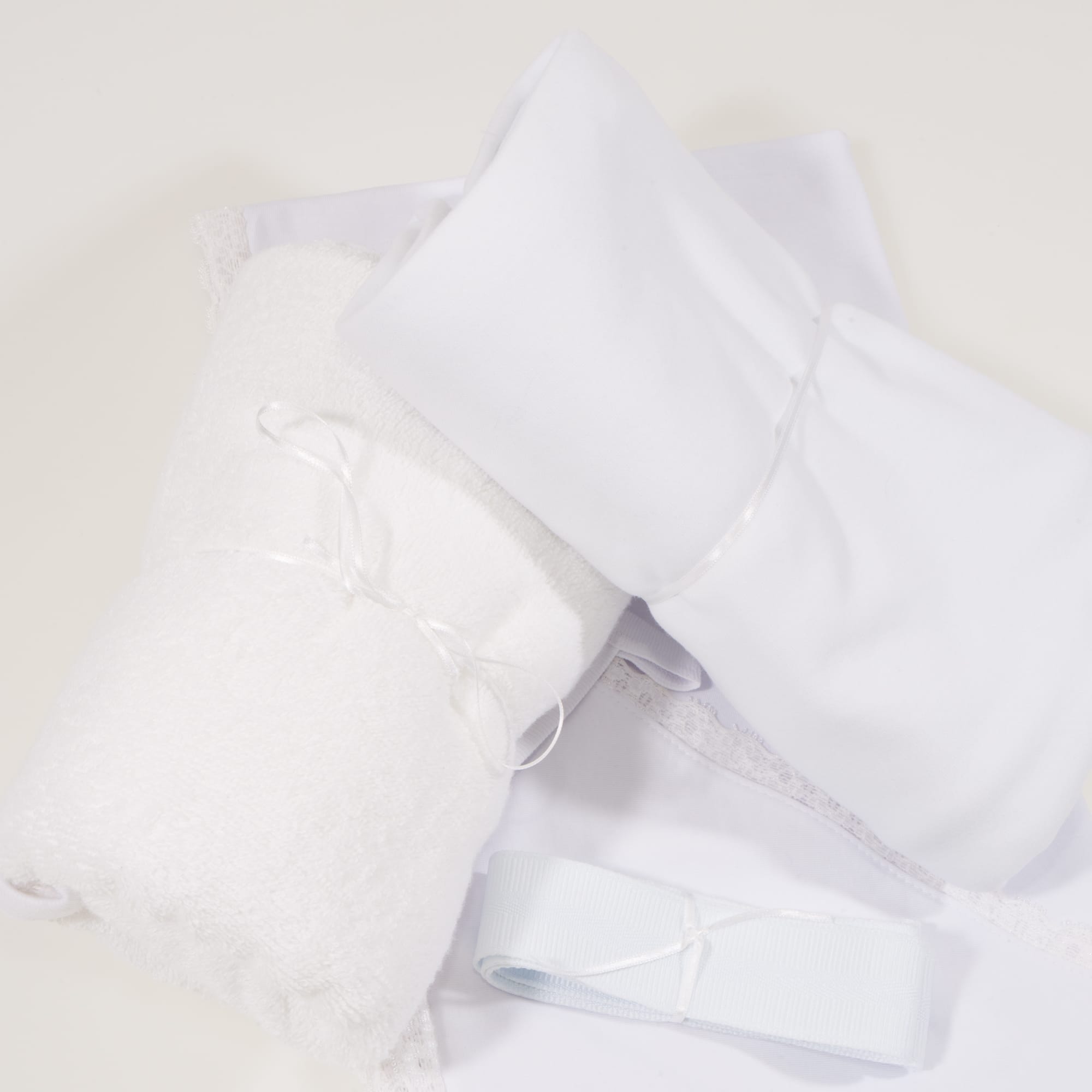 Set botez alb uni la 135.99Lei | liloo