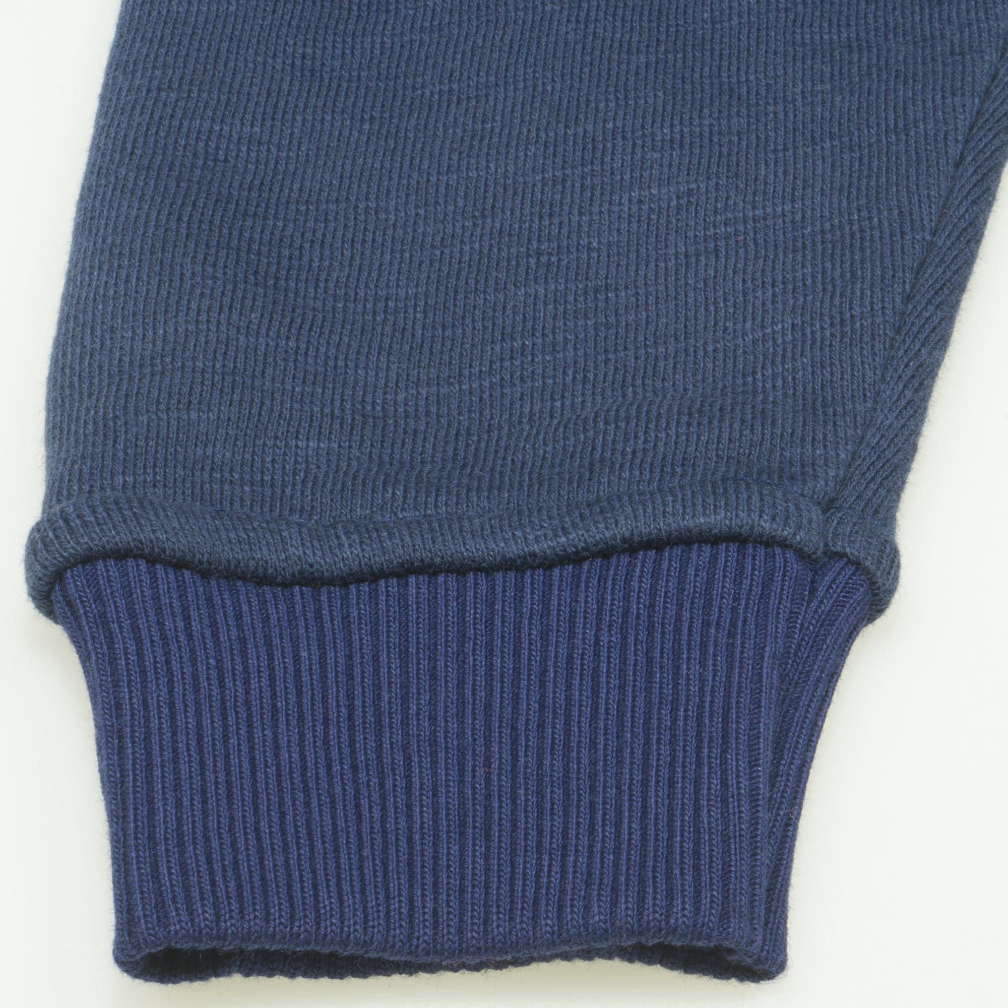 Hanorac albastru inchis la 39.95Lei | liloo.ro